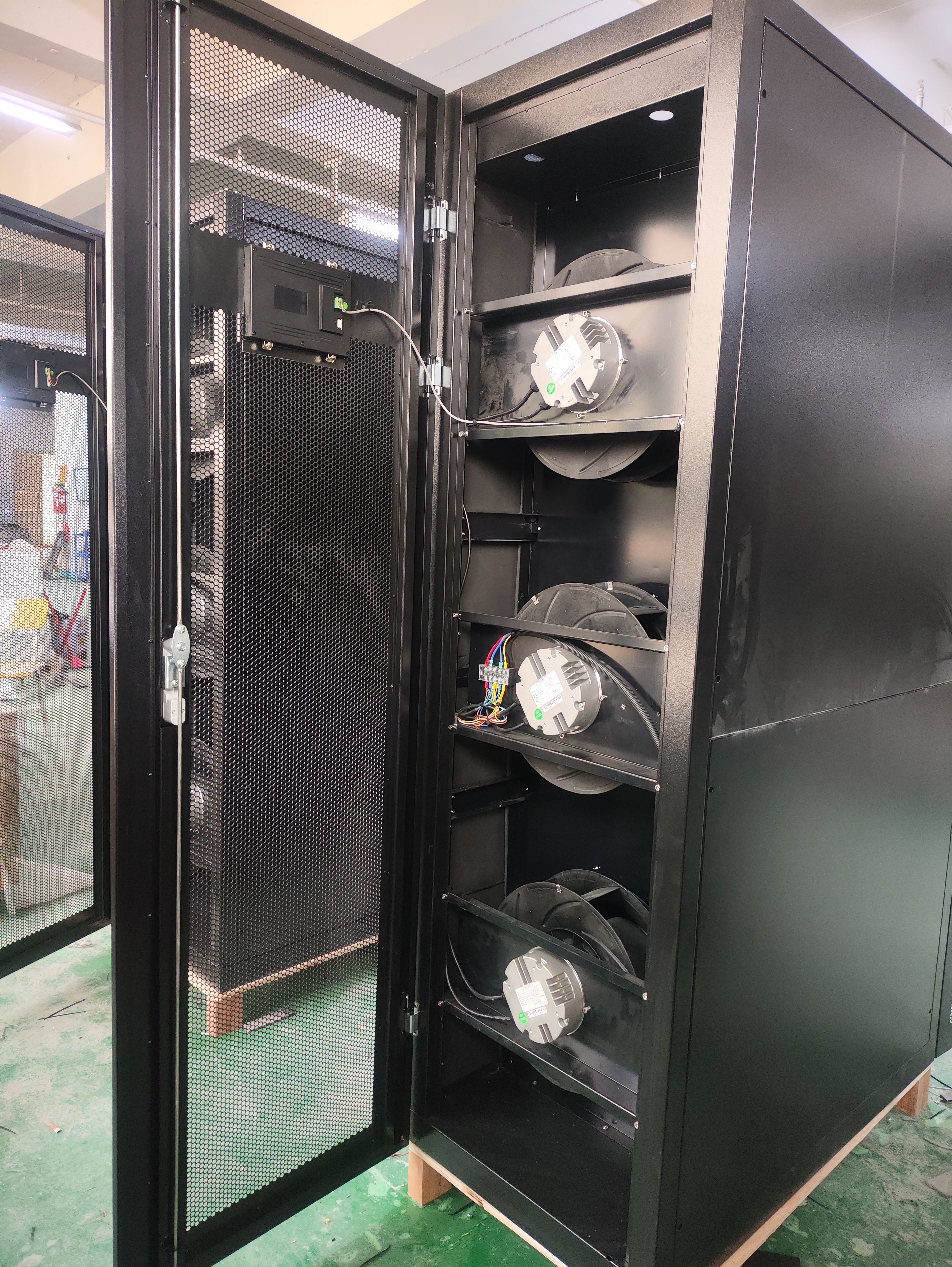 25.2KW In-Row Air Cooled Precision HVAC for Data Centers
